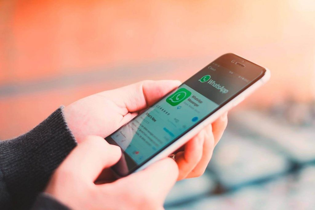 26 Best Chat Apps in 2023: Teams, Video Chat, Strangers & More